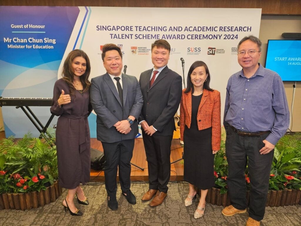 NUS Nursing alumni Dr Darryl Ang and Mr Cheng Ling Jie awarded scholarships at the 10th ...